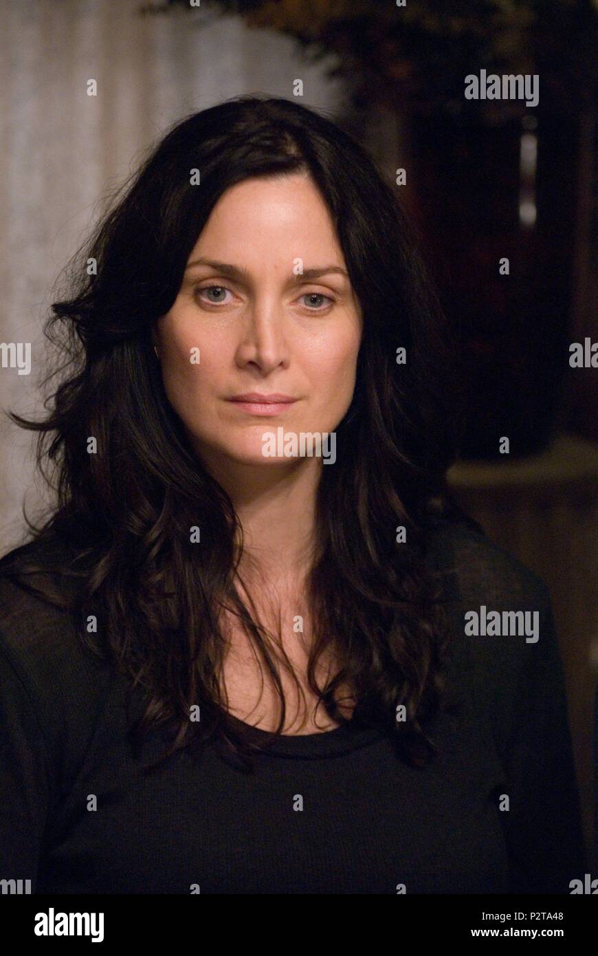 Dennis lee carrie anne moss hi-res stock photography and images - Alamy