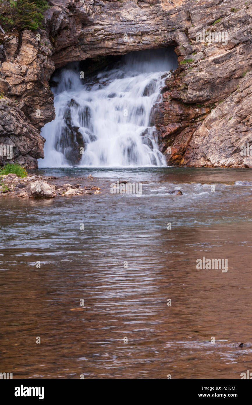 Two medicine lake area hi-res stock photography and images - Alamy