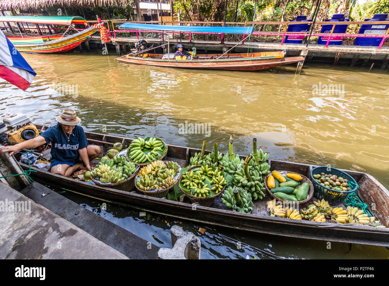 Floating Market Fruit Vegetables Boat Thailand Stock Photos & Floating ...