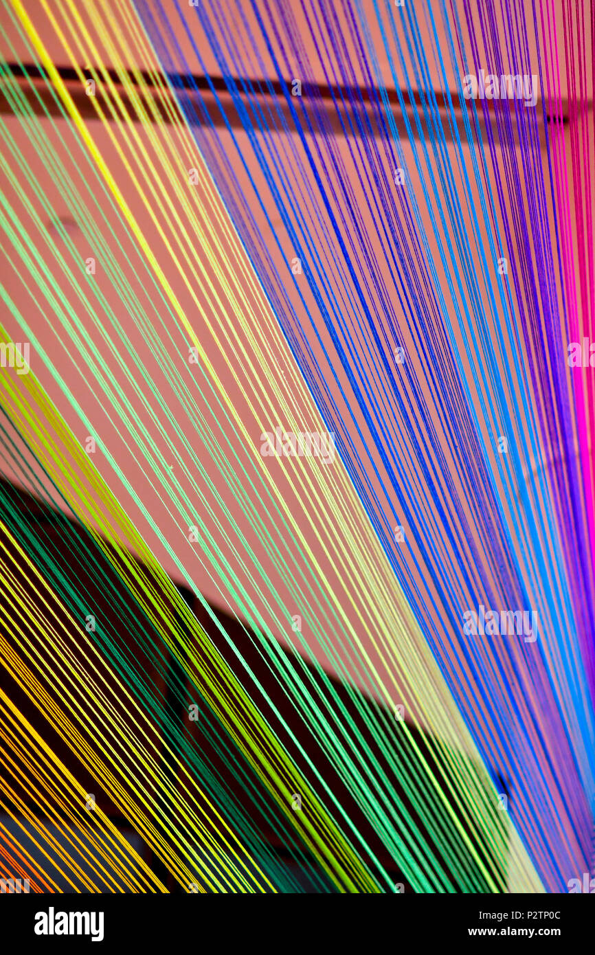 Yarn string art hi-res stock photography and images - Alamy