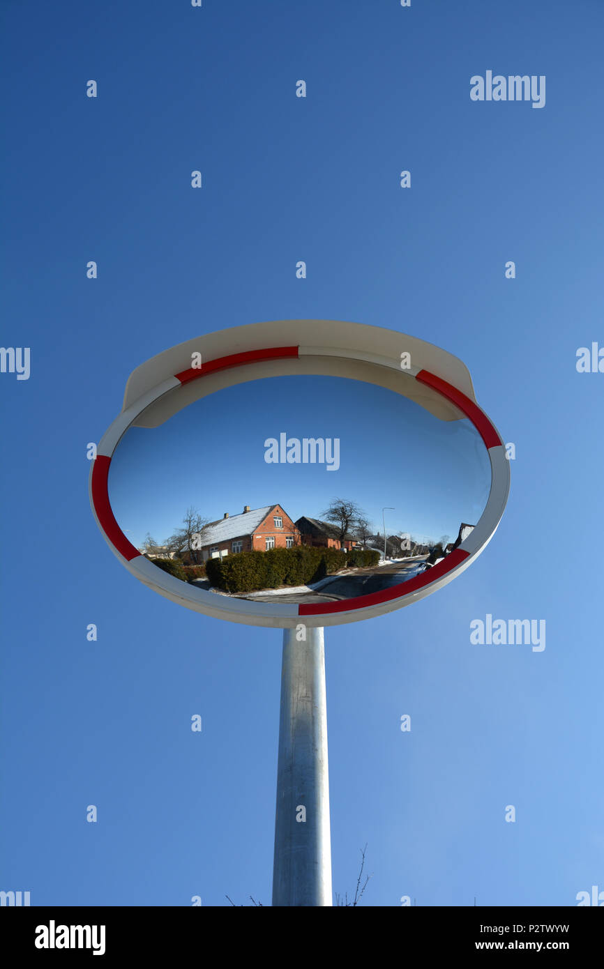 Traffic Mirror Circle High Resolution Stock Photography and Images - Alamy