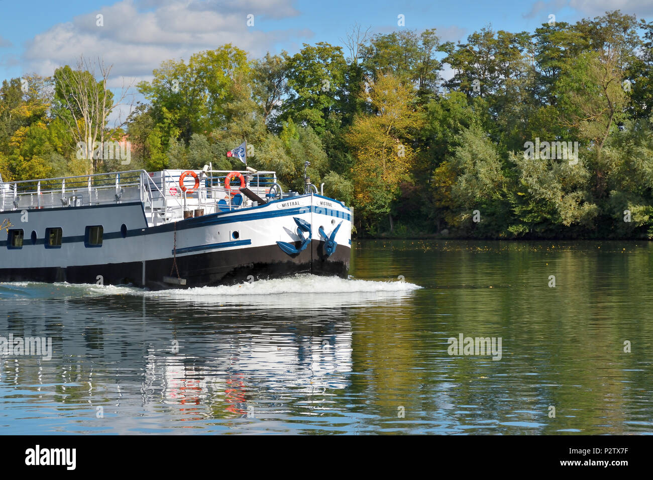 Barges colors hi-res stock photography and images - Alamy