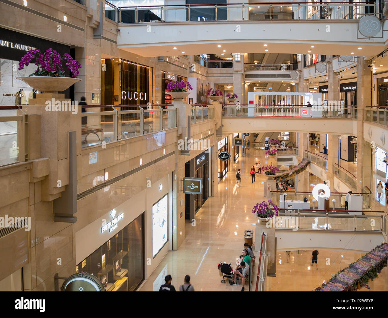 Taipei 101 interior hi-res stock photography and images - Alamy