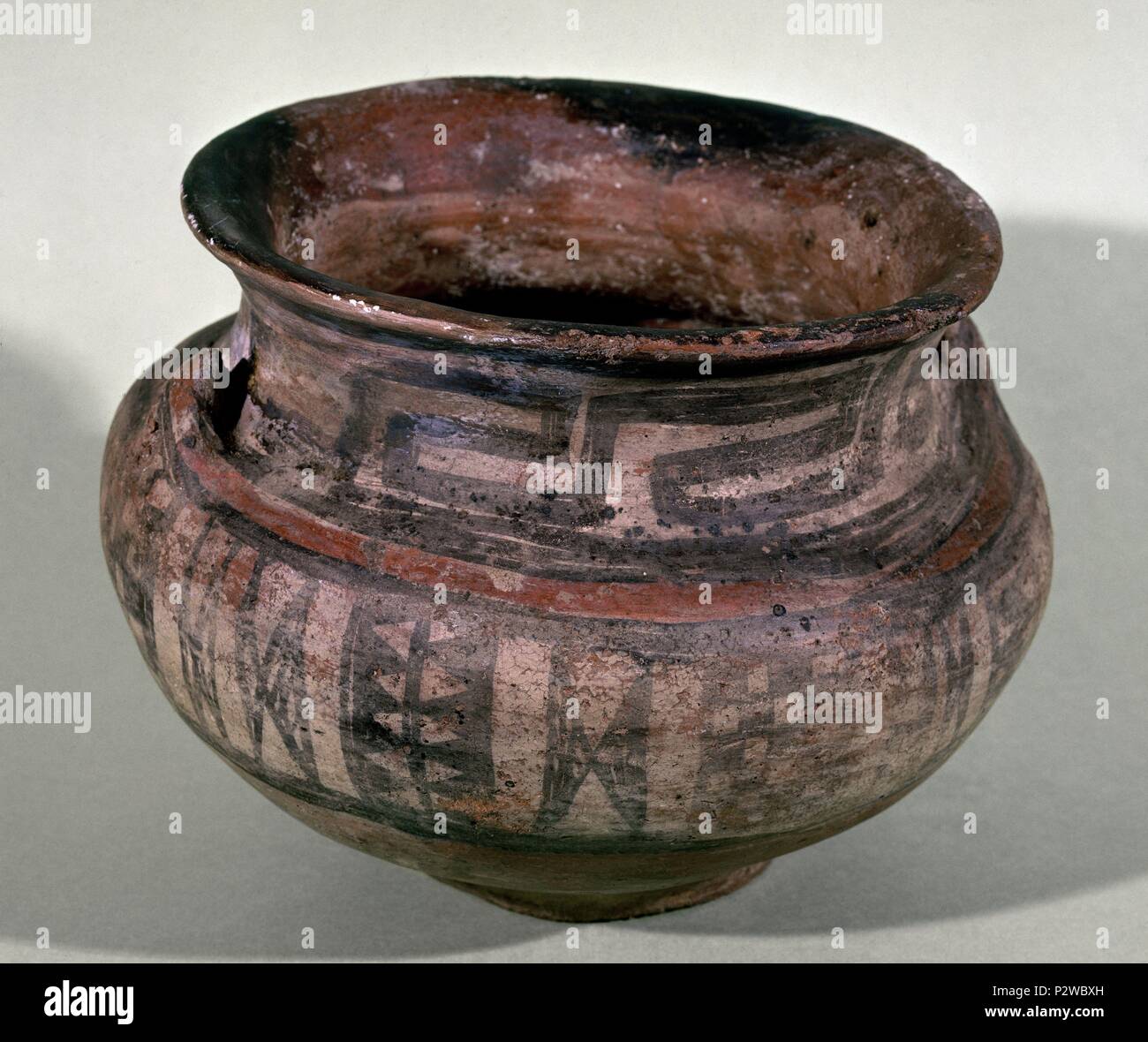 CERAMICA IRANI-VASO DE BARRO DE SIENA. Location: MUSEO ARQUEOLOGICO ...