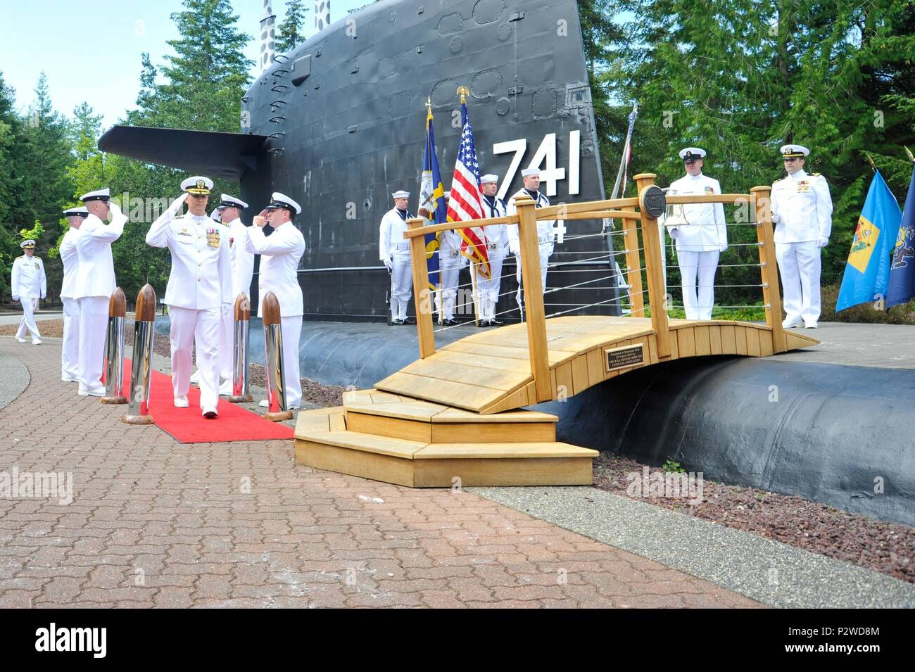 160803-N-EC099-026 SILVERDALE, Wash. (Aug. 3, 2016) – Cmdr. Dale Klein ...