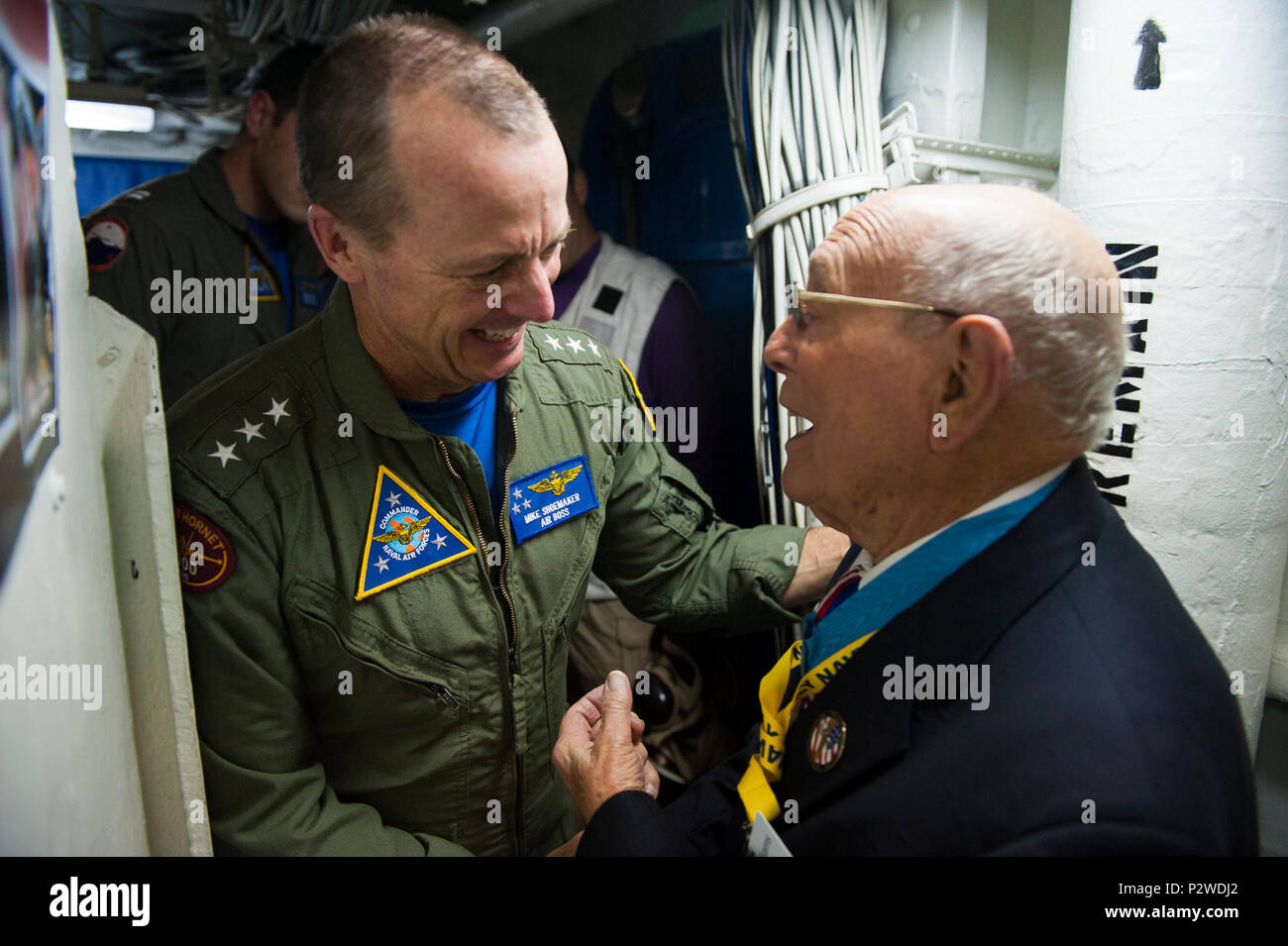 160802-N-UD666-316 PACIFIC OCEAN (Aug. 2, 2016) Vice Adm. Mike ...