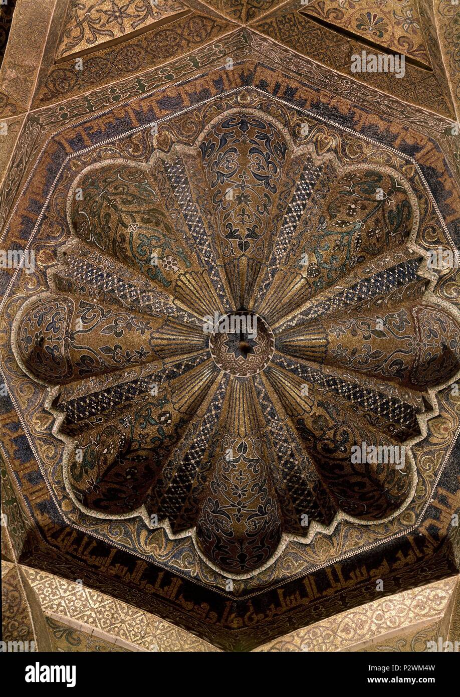 CUPULA CENTRAL DE LA MAQSURA - AMPLIACION DE AL-HAKAM II 962/966 ...