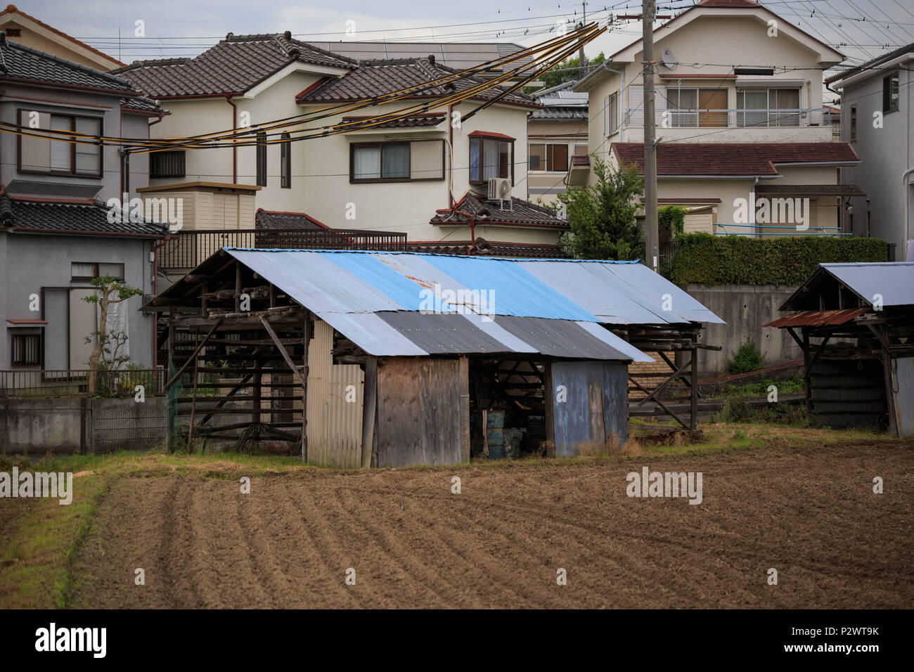 Shack simple basic home hi-res stock photography and images - Alamy