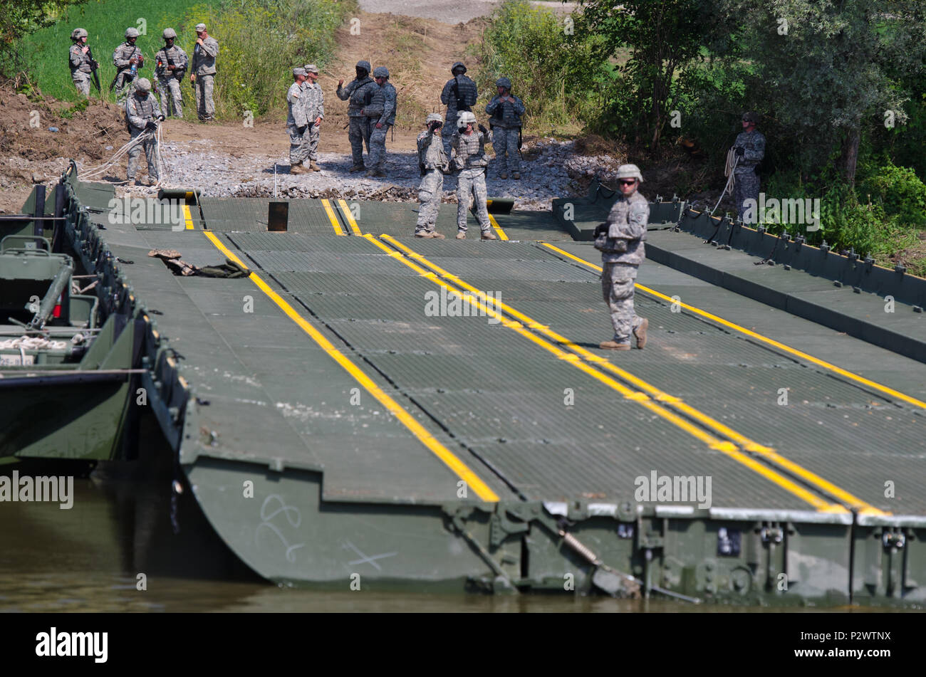 Soldiers with the 125th Multi Role Bridge Company, South Carolina ...