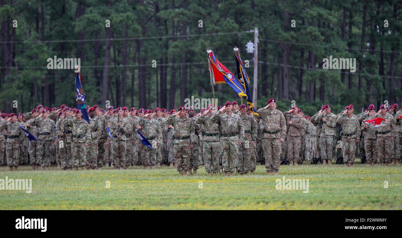 Paratroopers of the 2nd Brigade Combat Team, 82nd Airborne Division ...