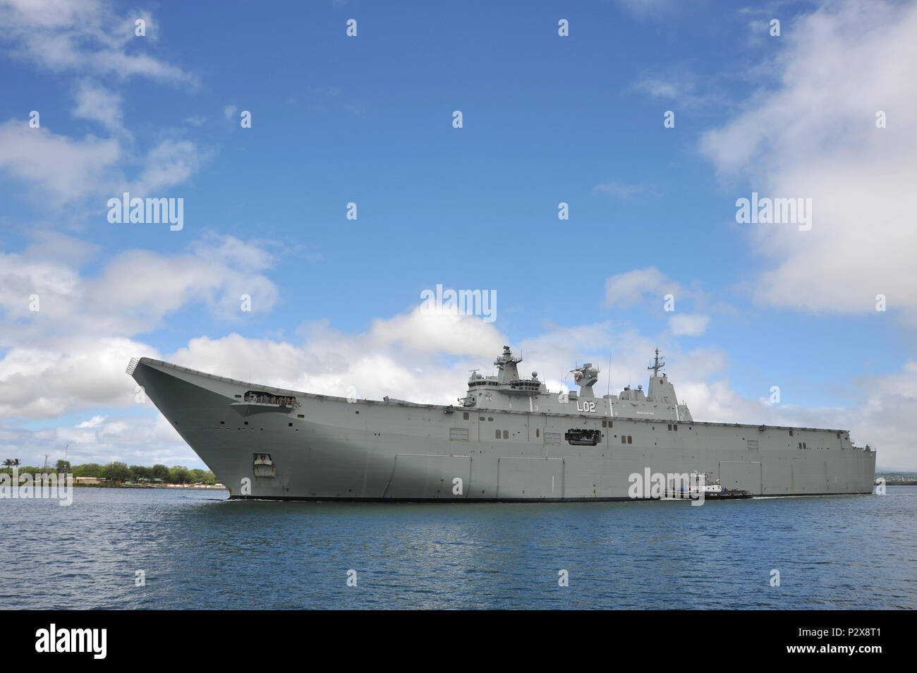 Amphibious ship hmas canberra l02 hi-res stock photography and images ...