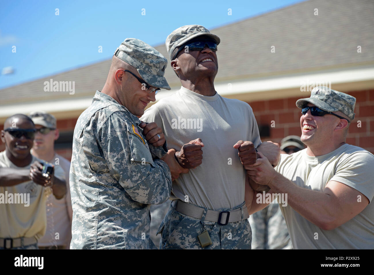 1775th military police company hi-res stock photography and images - Alamy