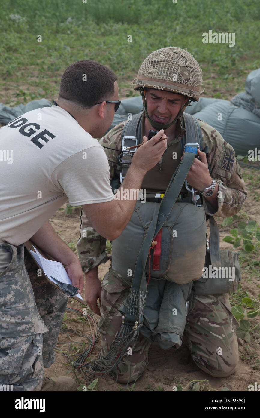 British Army Paratrooper Capt. James Walker-McClimens, 7 Parachute ...