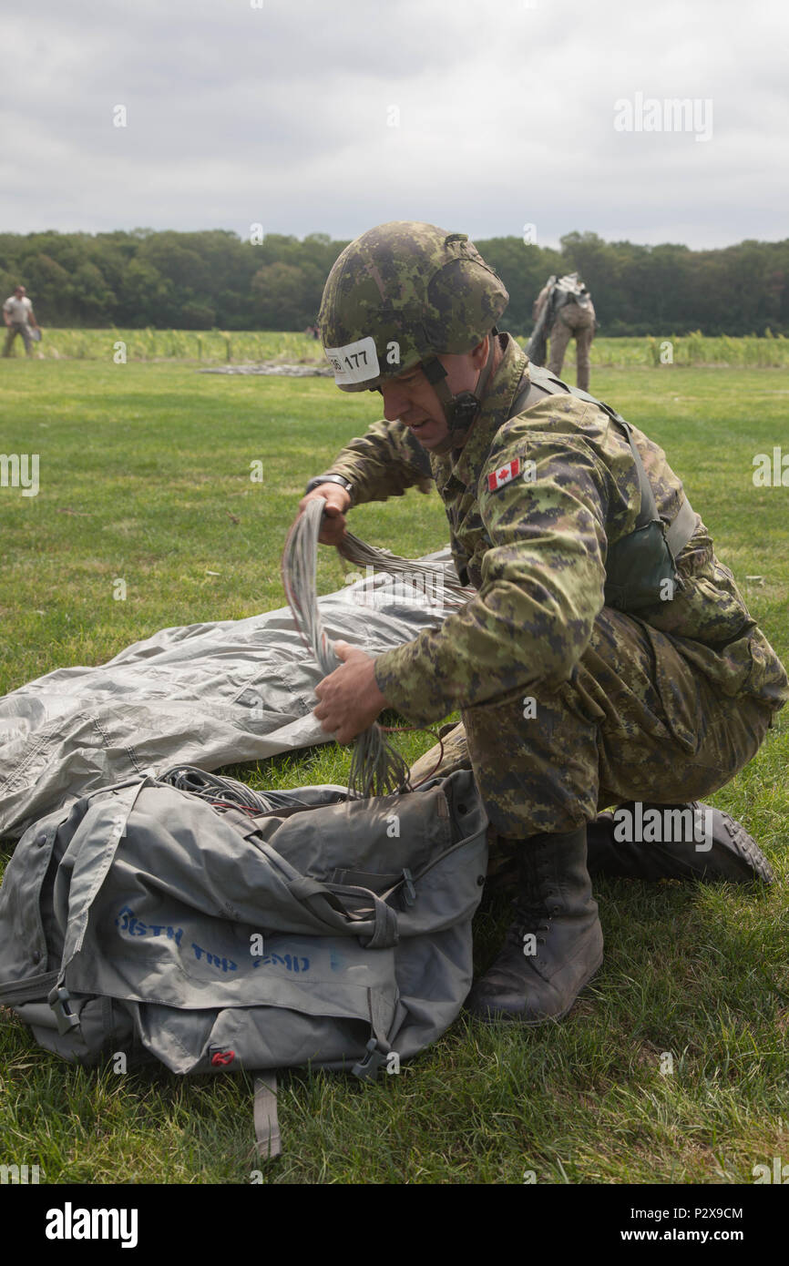 Canadian Army Paratrooper Master Cpl. Philippe Chaine, 3rd Battalion ...