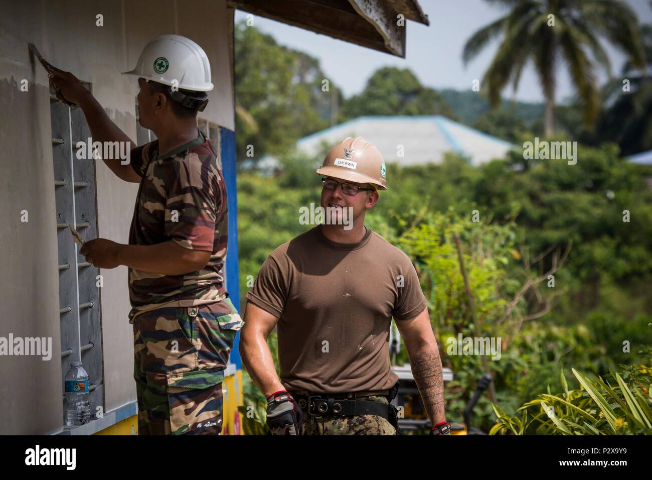 Army supervisors hi-res stock photography and images - Alamy