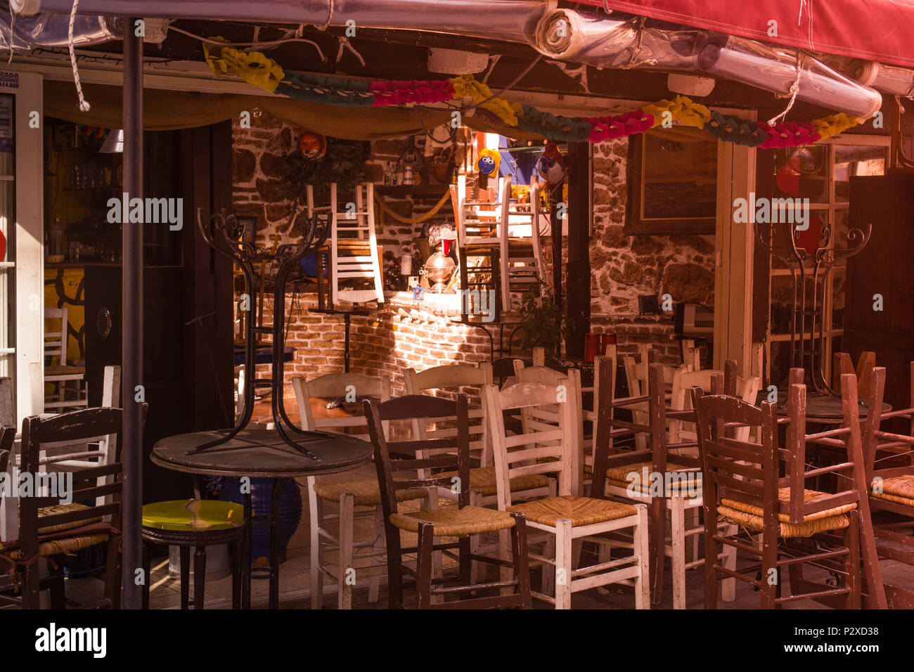 Tavern style food hi-res stock photography and images - Alamy