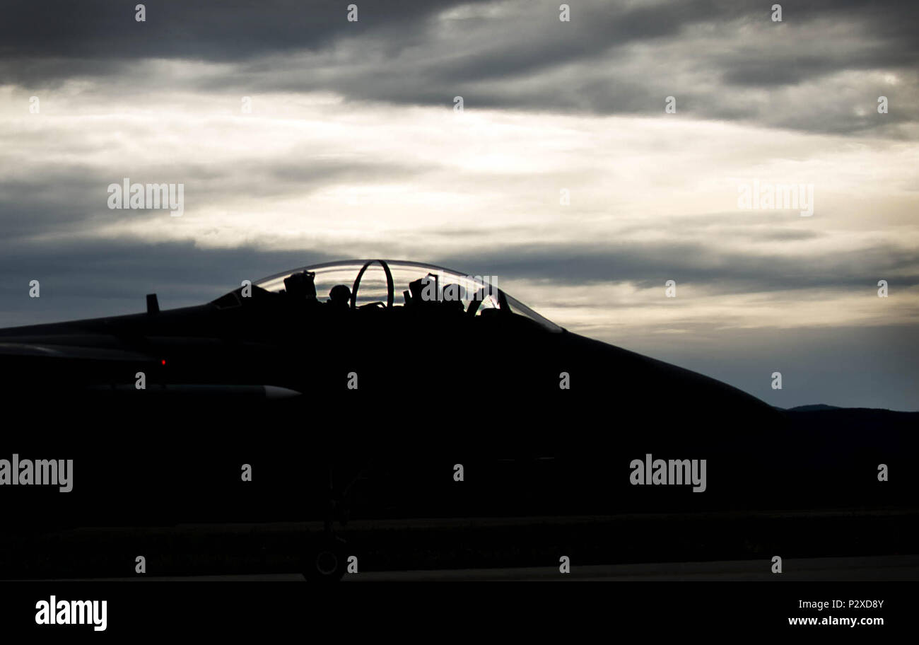 Clark air base after pinatubo eruption hi-res stock photography and ...