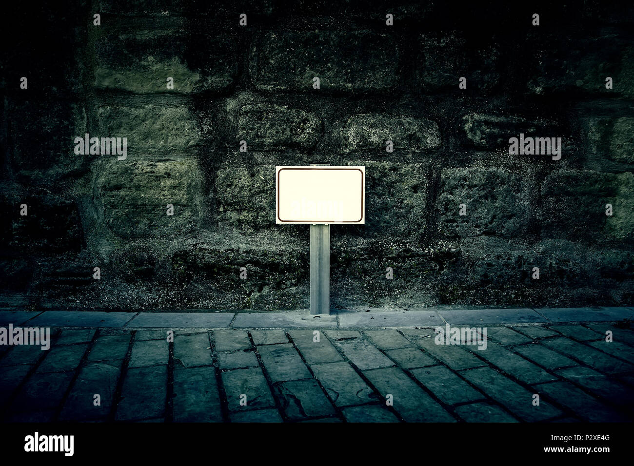 Blank signboard, information signal detail Stock Photo - Alamy