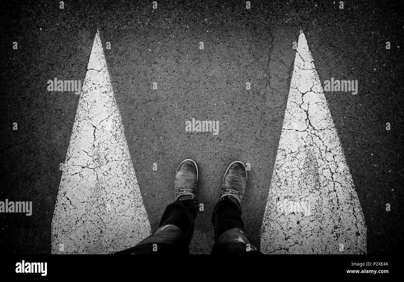 Woman crossing legs close up hi-res stock photography and images - Alamy