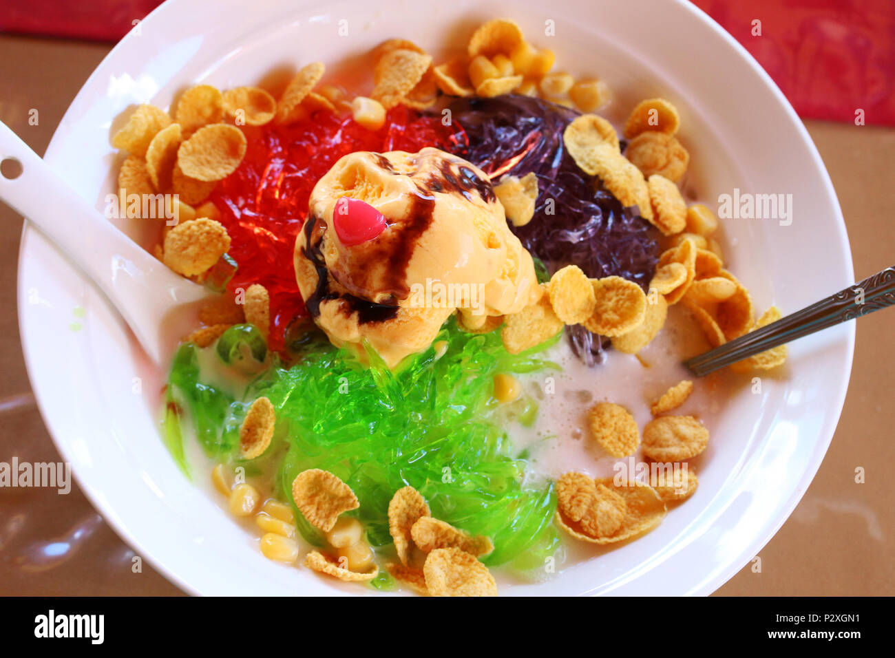 Filipino ube dessert hi-res stock photography and images - Alamy