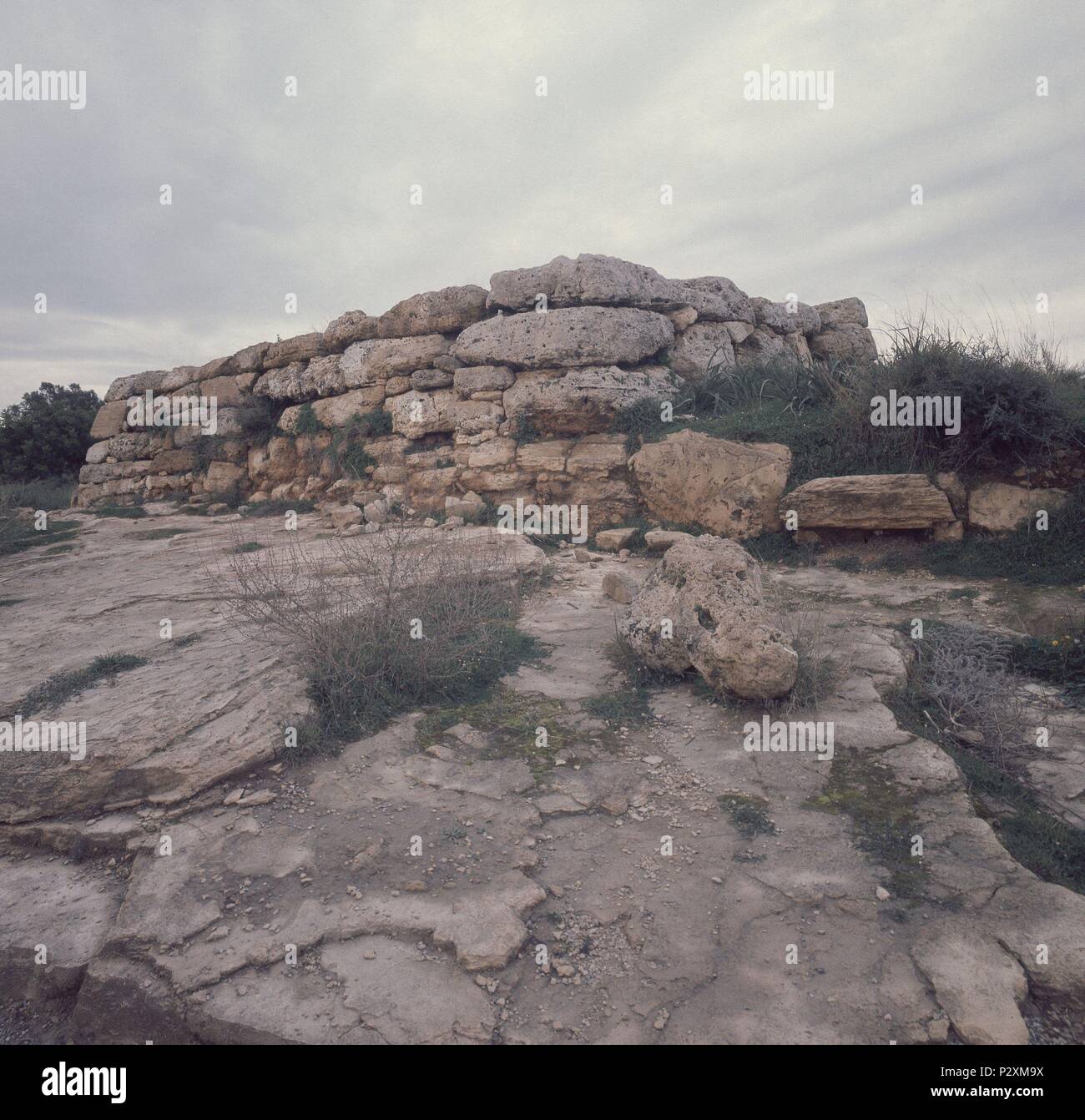 TALAYOT DE SES PAISSES-CONSTRUCCION MEGALITICA PREHISTORICA-. Location ...