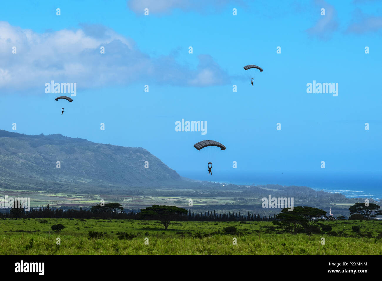 160804-N-PA426-258 North Shore, Hawaii (Aug. 4, 2016) Special ...