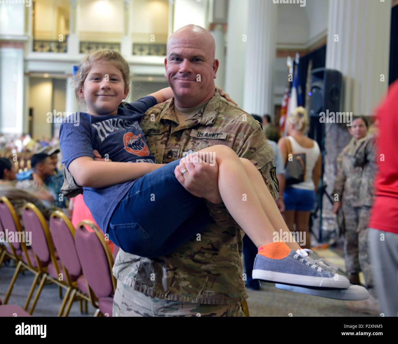 Texas Army National Guard Staff Sgt. Brad Beard of the 136th ...