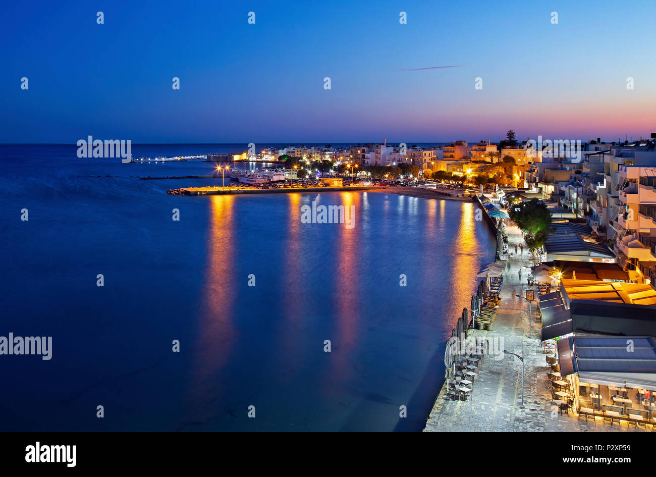 Nightlife island town greece hi-res stock photography and images - Alamy