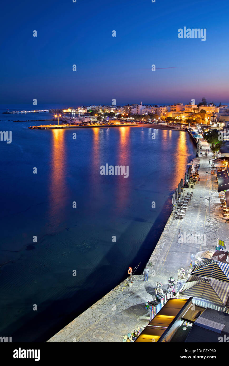 Nightlife island town greece hi-res stock photography and images - Alamy