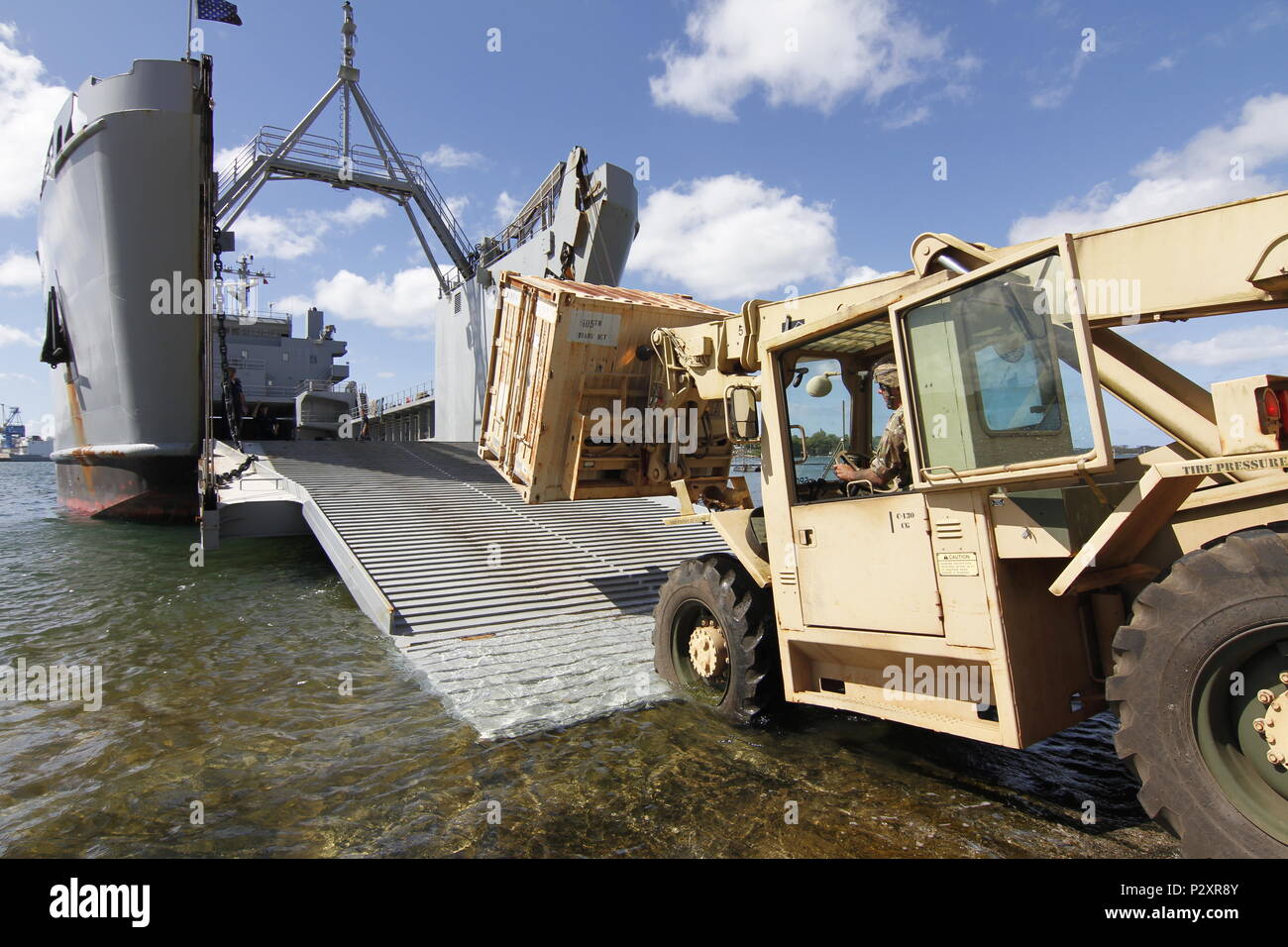 Logistic support vessel 2 hi-res stock photography and images - Alamy