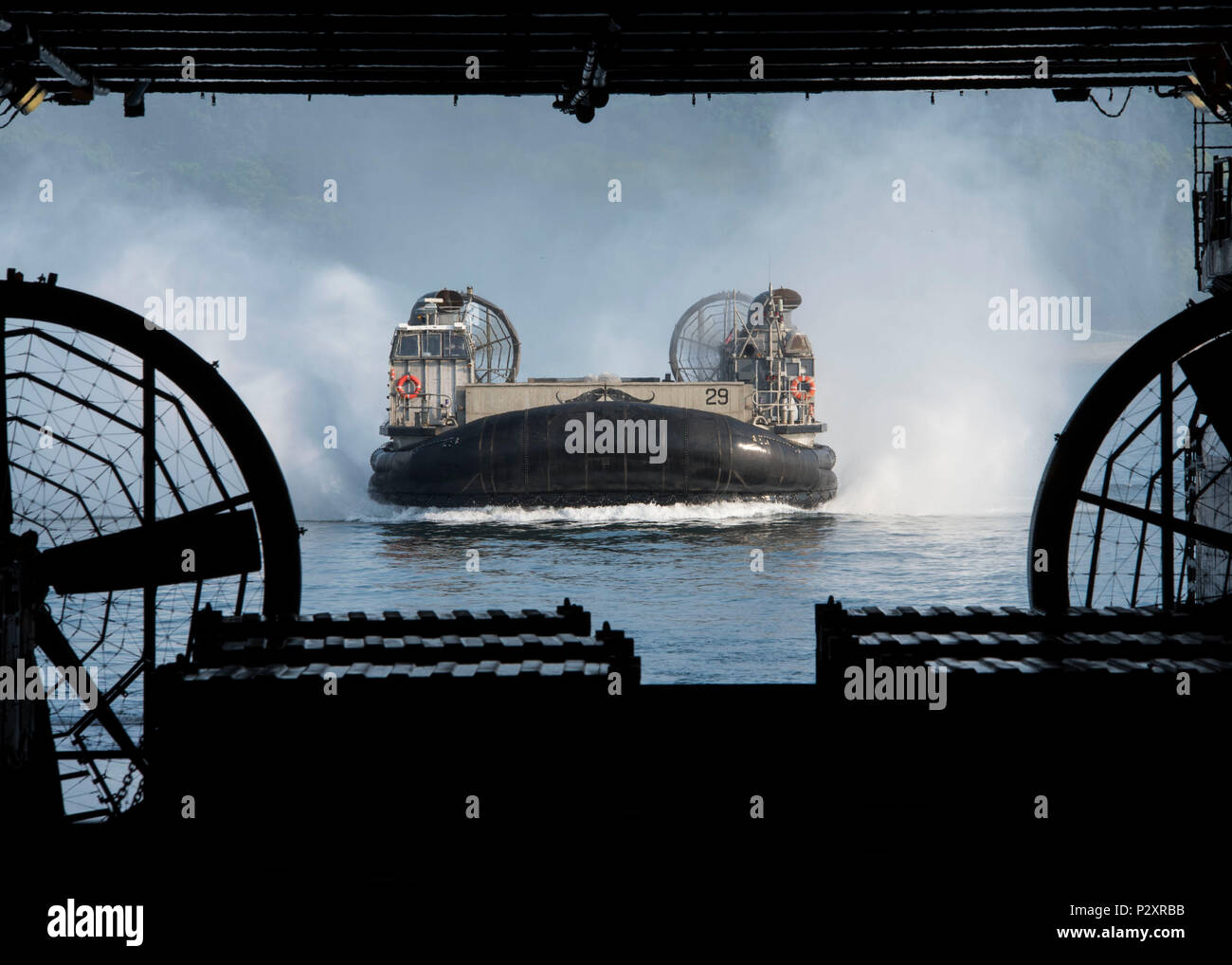160810-N-NB544-034 SASEBO HARBOR (Aug. 10, 2016) A Landing Craft Air ...