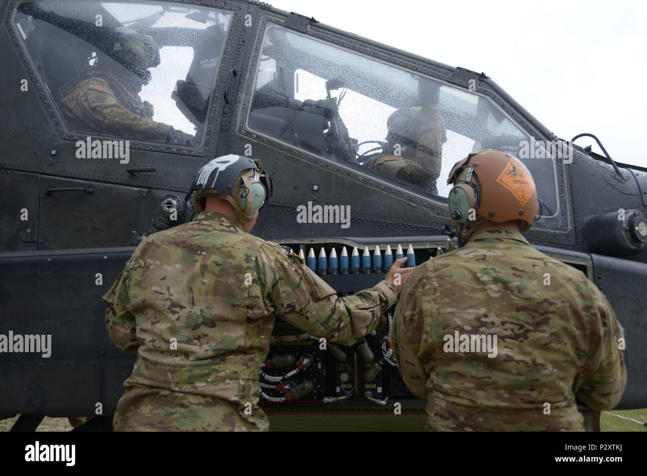 U.S. Soldiers, assigned to the 1st Battalion (Attack), 3rd Aviation ...