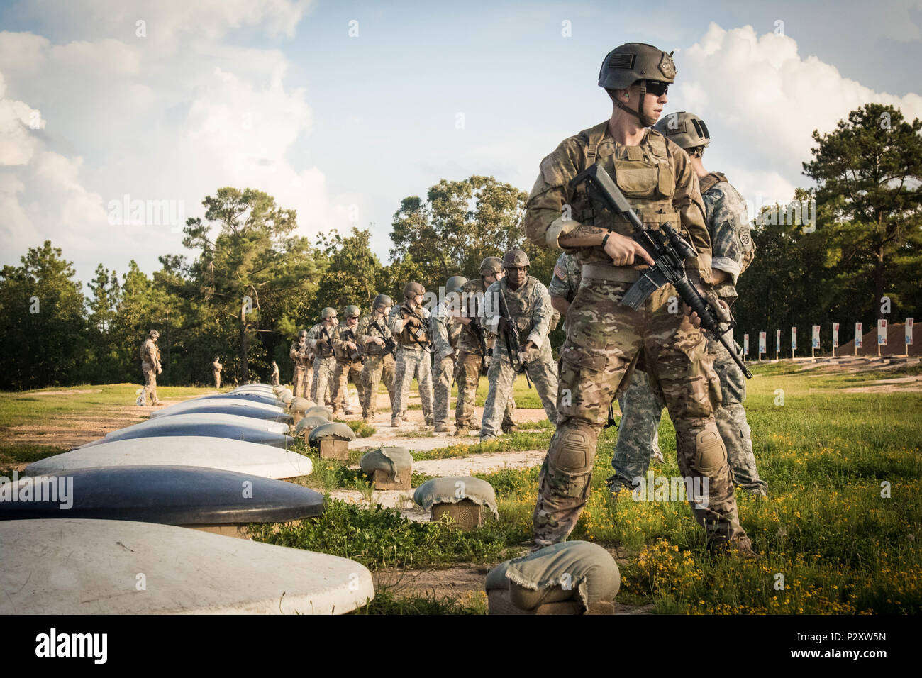 Army times frontline hi-res stock photography and images - Alamy