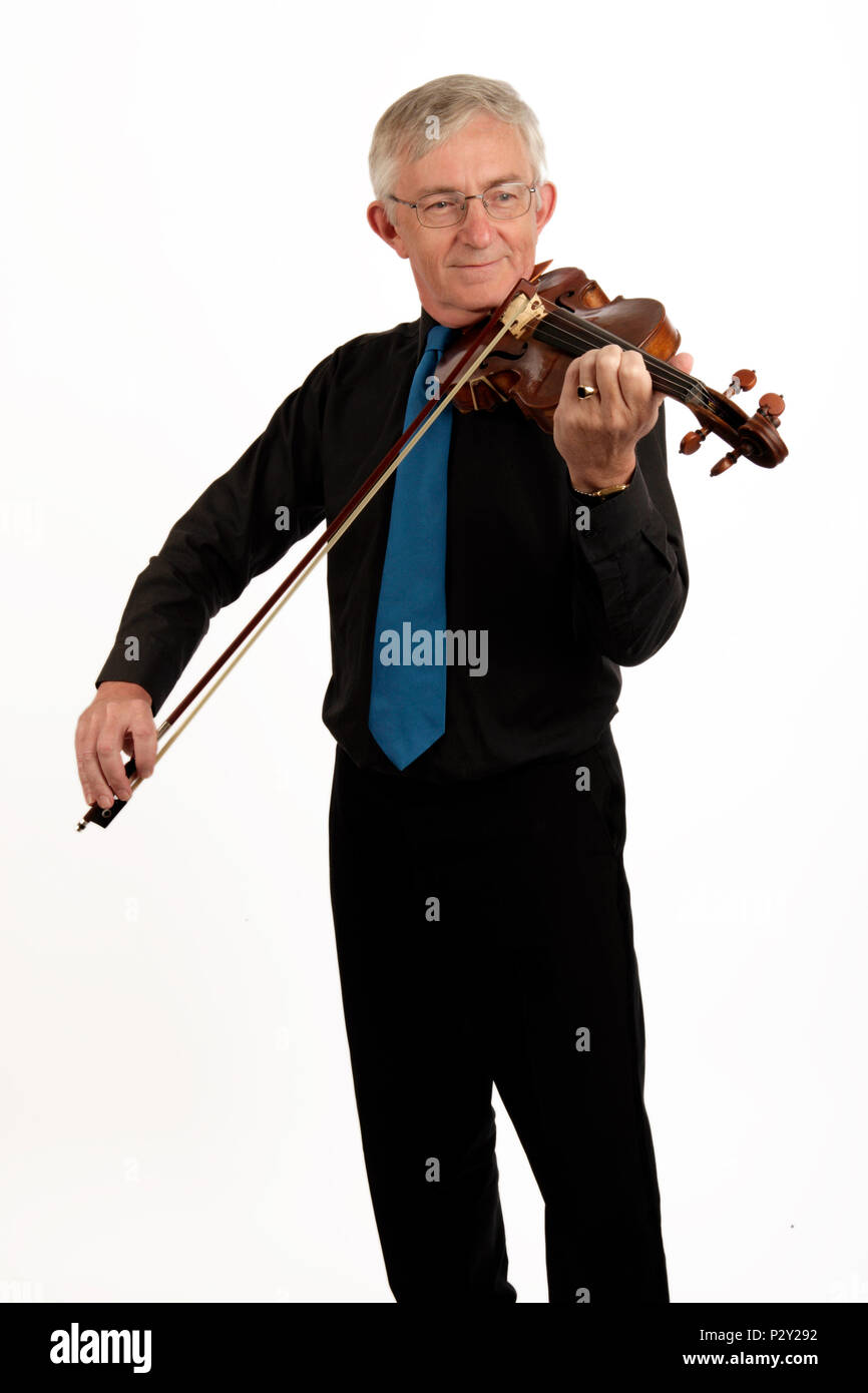 Violin player old man violin hi-res stock photography and images - Alamy