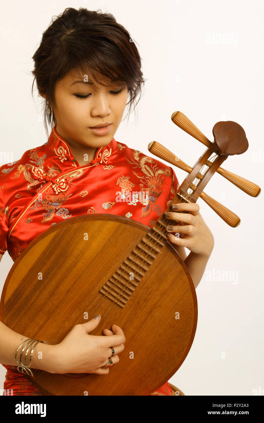 chinese lute player Stock Photo - Alamy