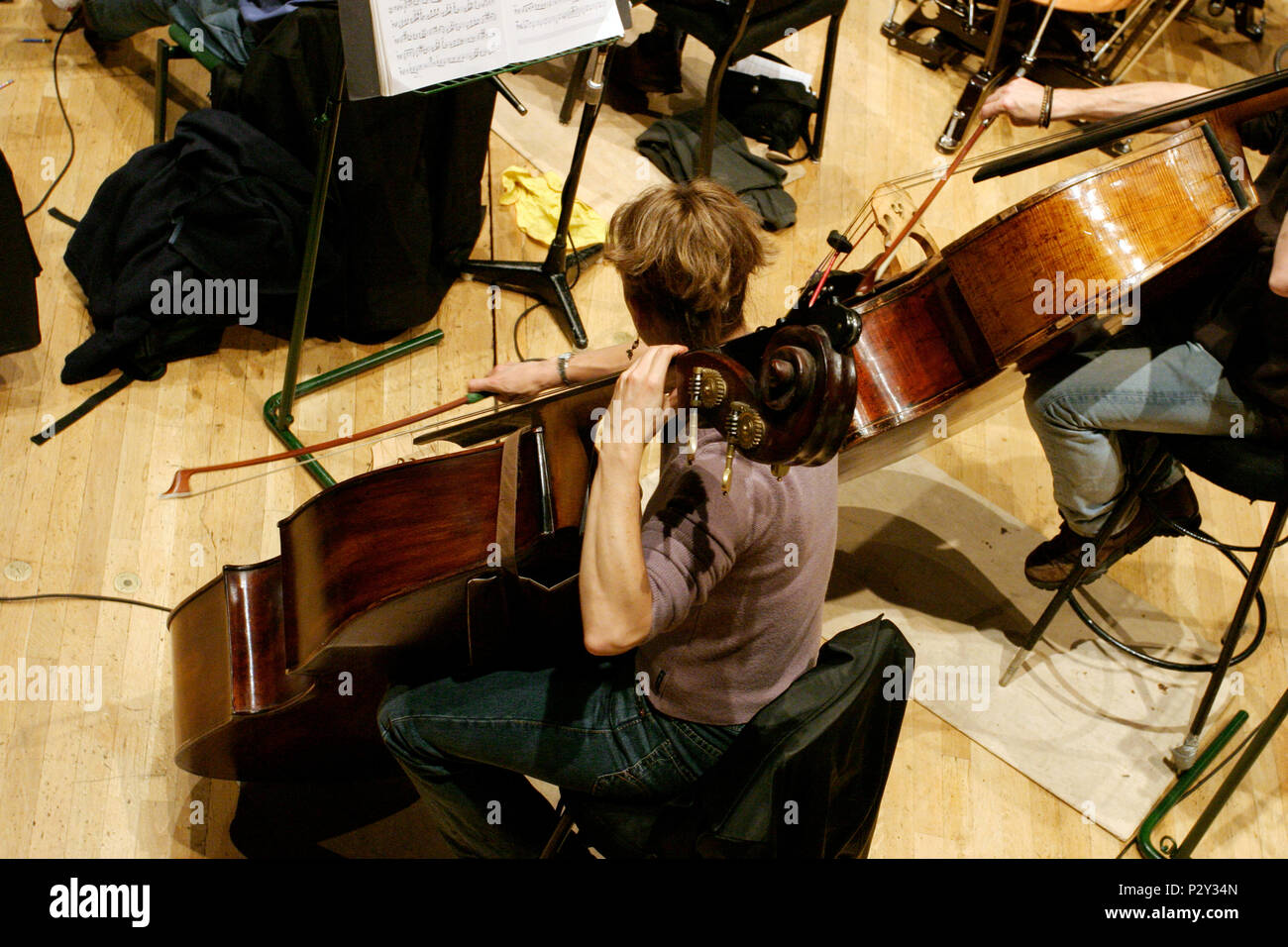 Lady with a double bass hi-res stock photography and images - Alamy