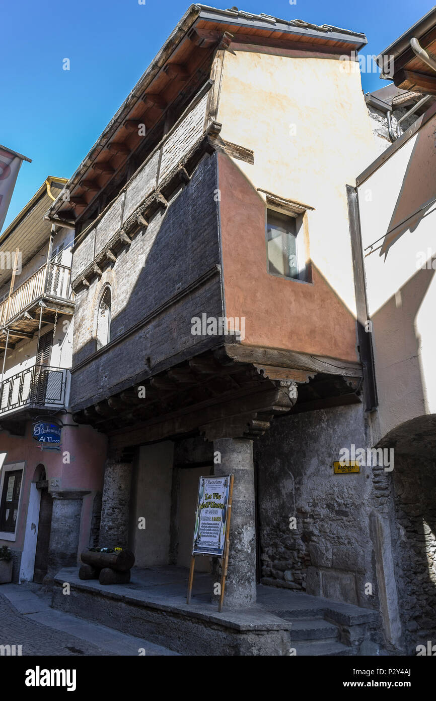 Medieval building of Bussoleno Stock Photo - Alamy