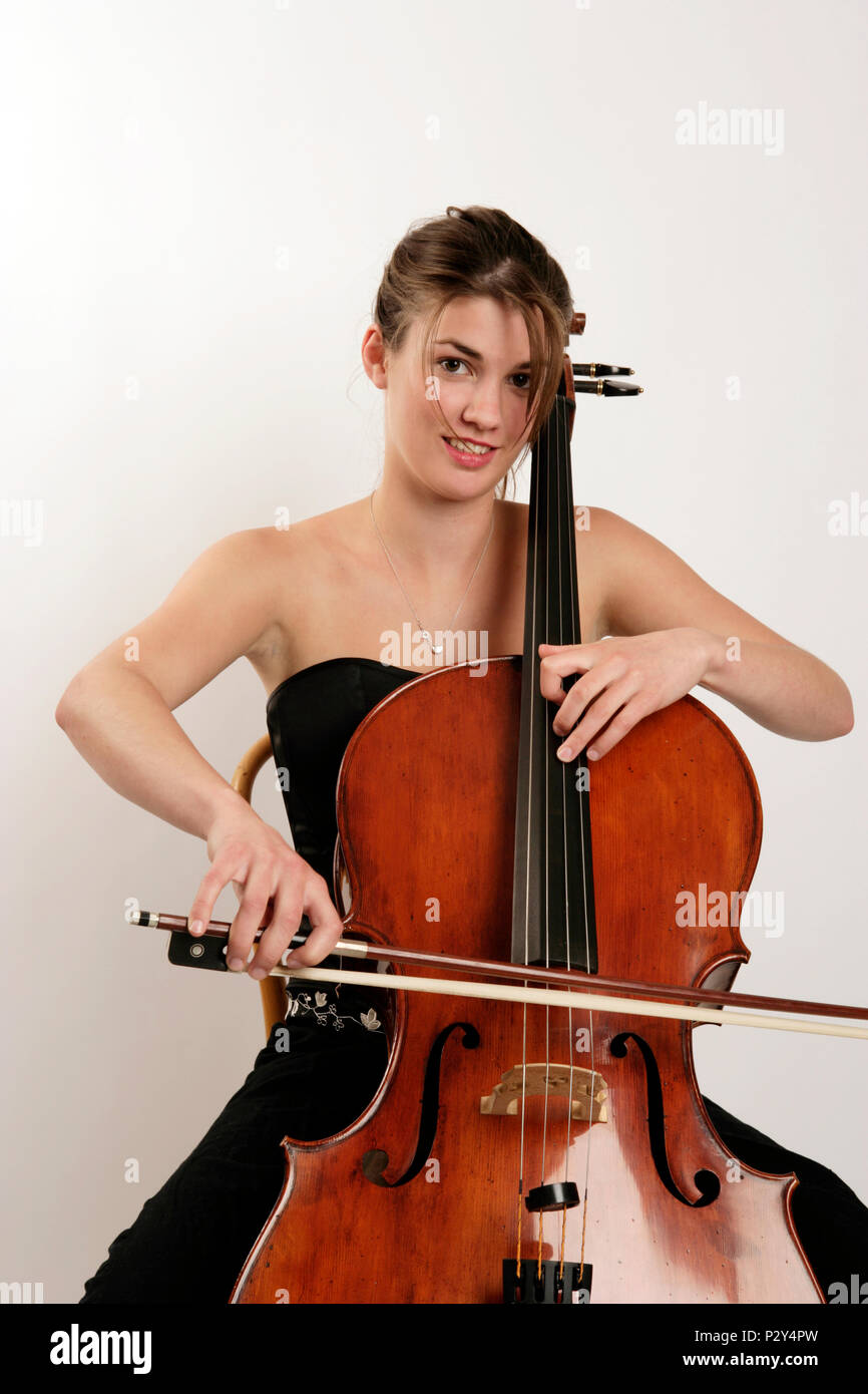Hand position cello hi-res stock photography and images - Alamy