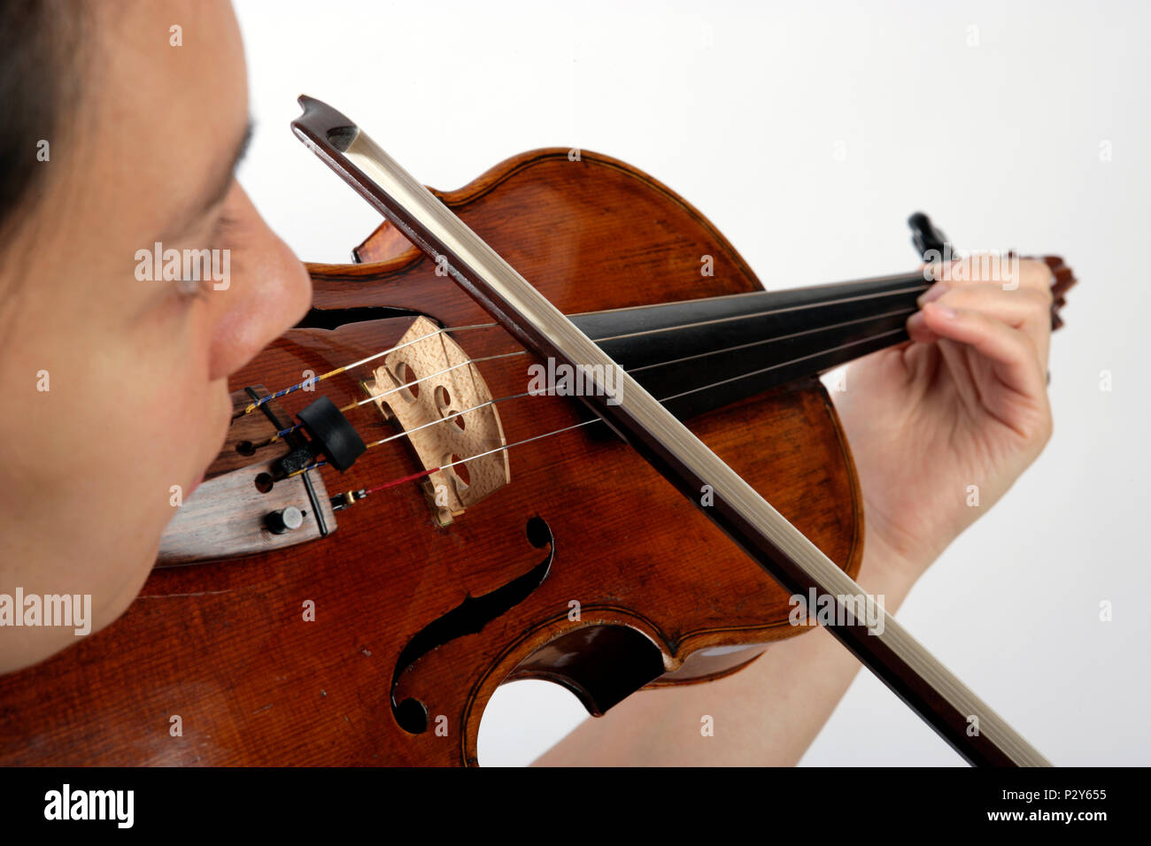 Bow stringed instrument hi-res stock photography and images - Alamy