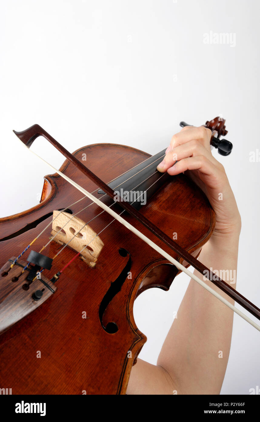 Bow stringed instrument hi-res stock photography and images - Alamy
