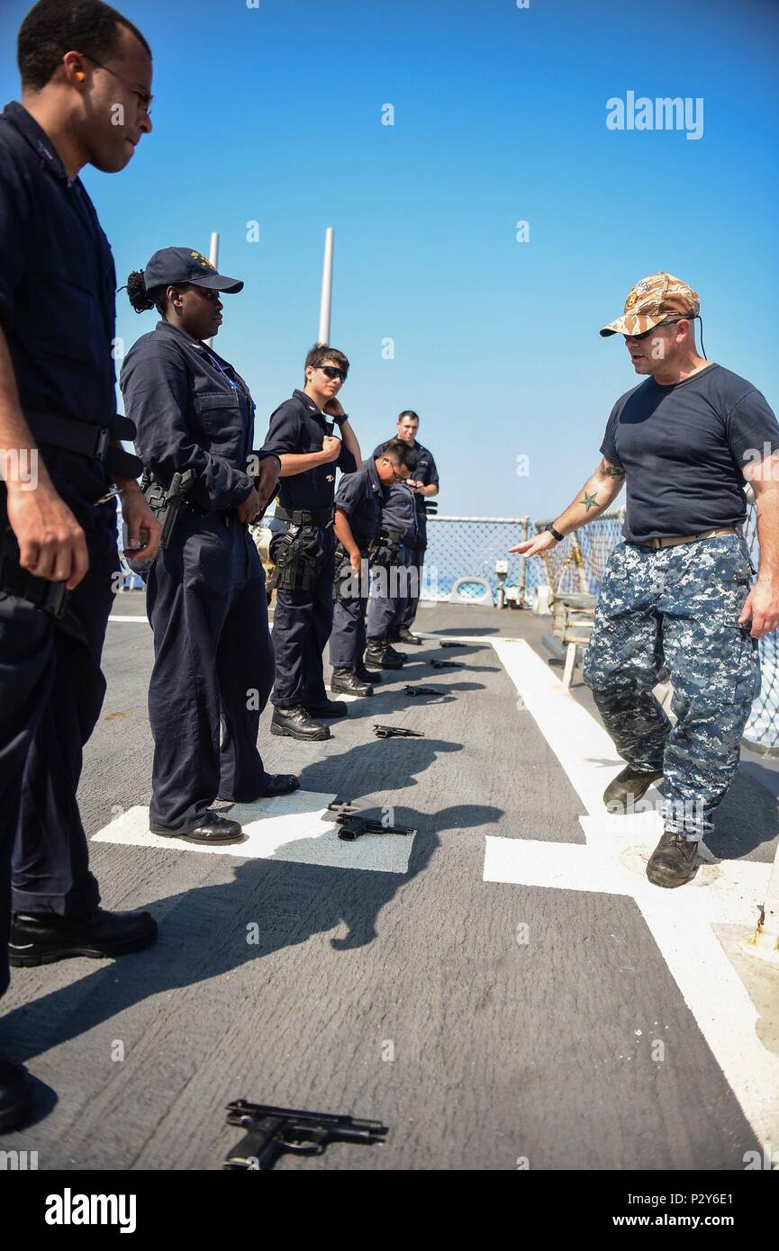 160802-N-FP878-030 MEDITERRANEAN SEA (Aug. 2, 2016) Chief Gunner’s Mate ...