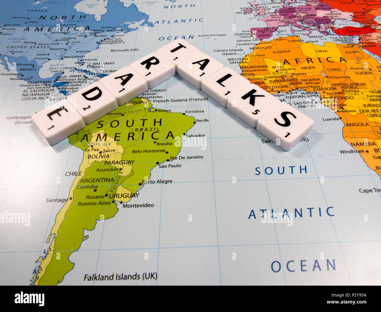 representation of trade talks, international dialogue between nation ...
