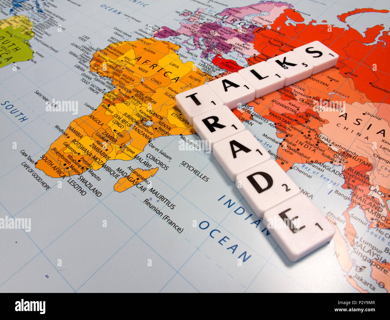 representation of trade talks, international dialogue between nation ...