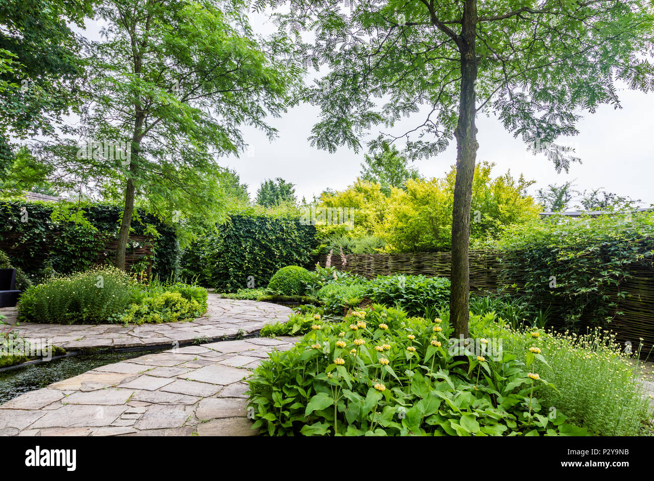 Garden water design hi-res stock photography and images - Alamy