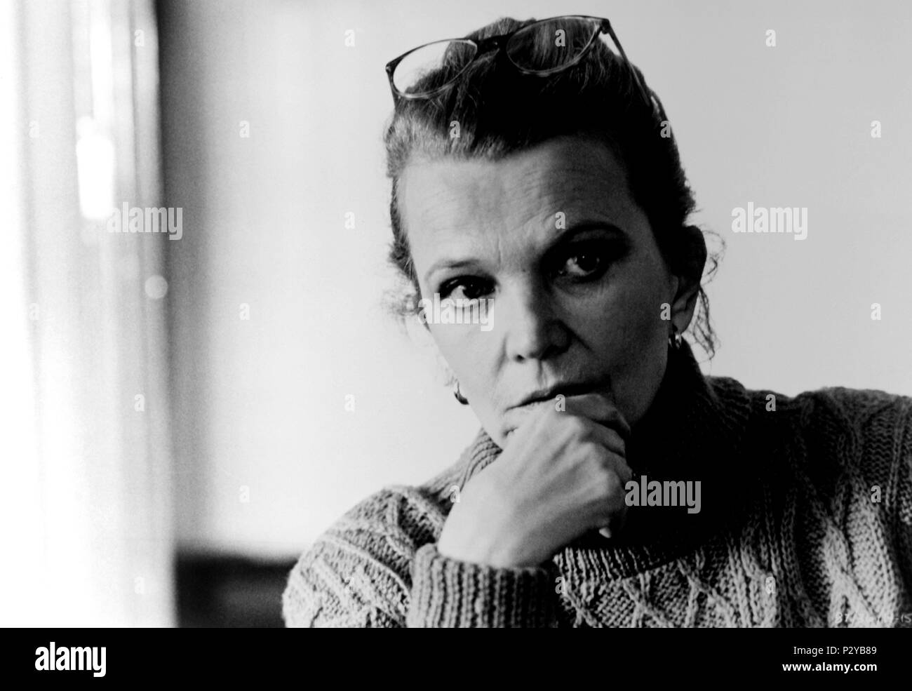 Gena Rowlands Black and White Stock Photos & Images - Alamy