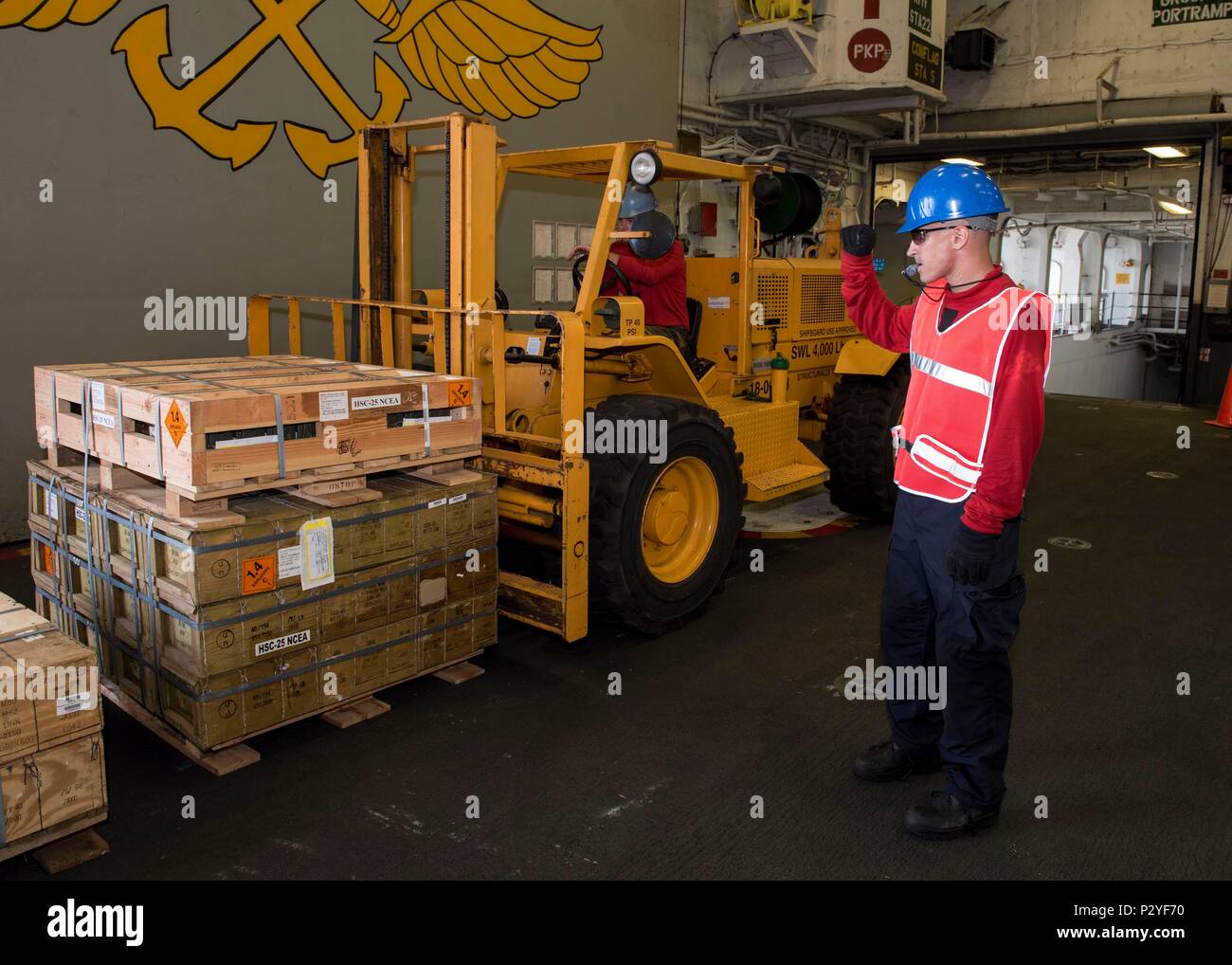 Elliot newby hi-res stock photography and images - Alamy