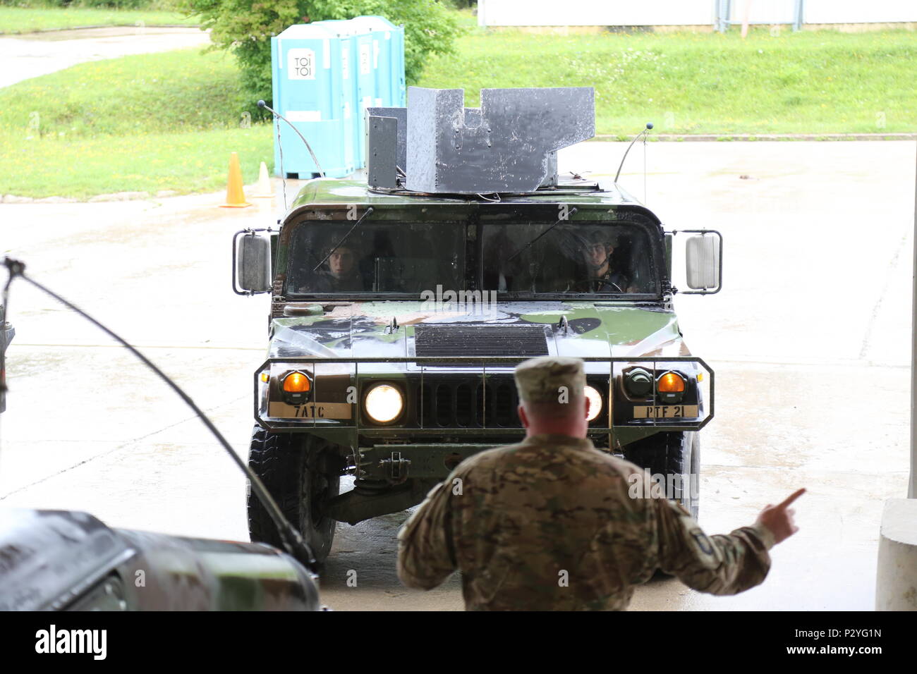 U.S. Army Sgt. 1st Class Kris Dohl, of Grizzly Team, Joint ...