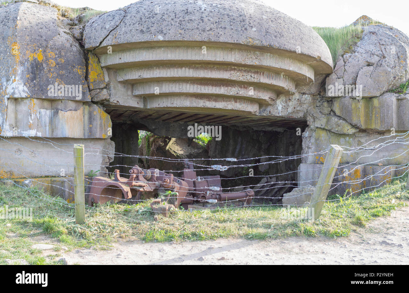 Omaha beach normandy france bunker hi-res stock photography and images ...