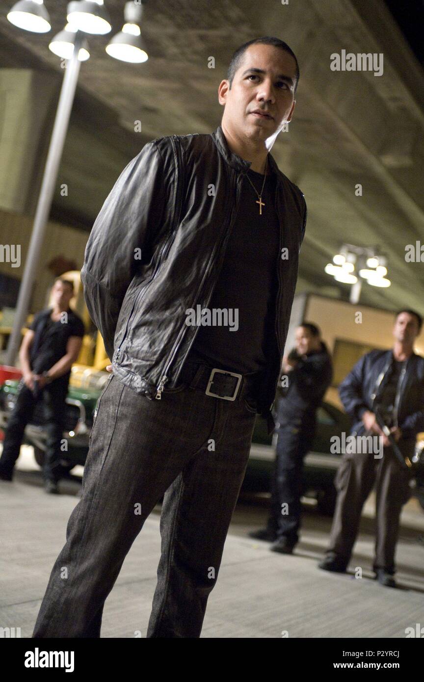 Cross lin hi-res stock photography and images - Alamy