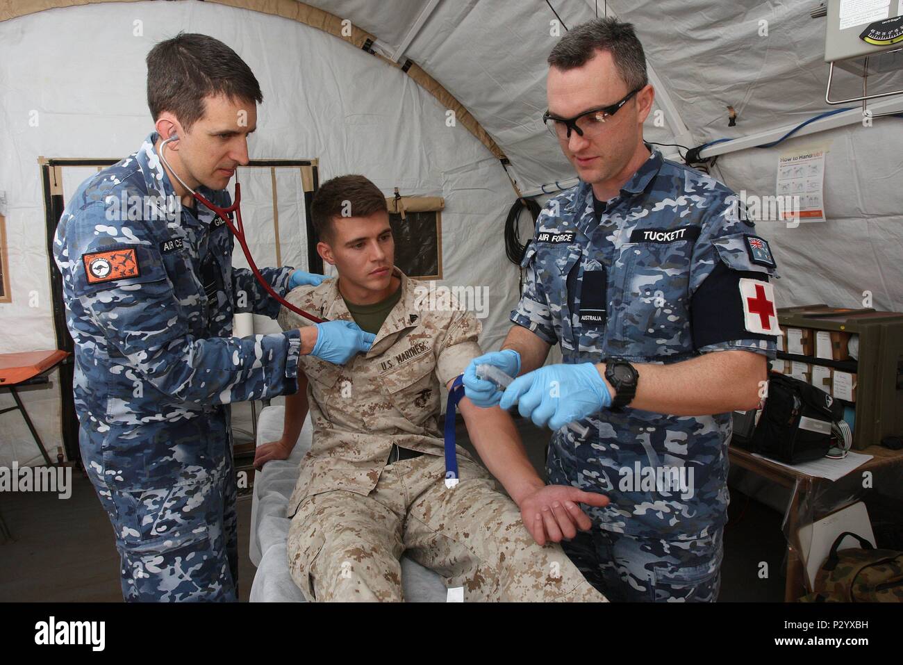 Australian medical staff with No. 2 Expeditionary Health Service (2EHS ...